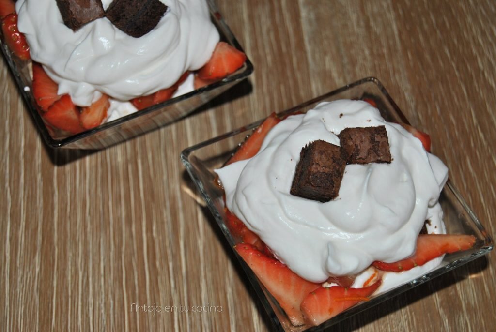 30 POSTRES FÁCILES con nata montada o chantilly - Antojo en tu cocina